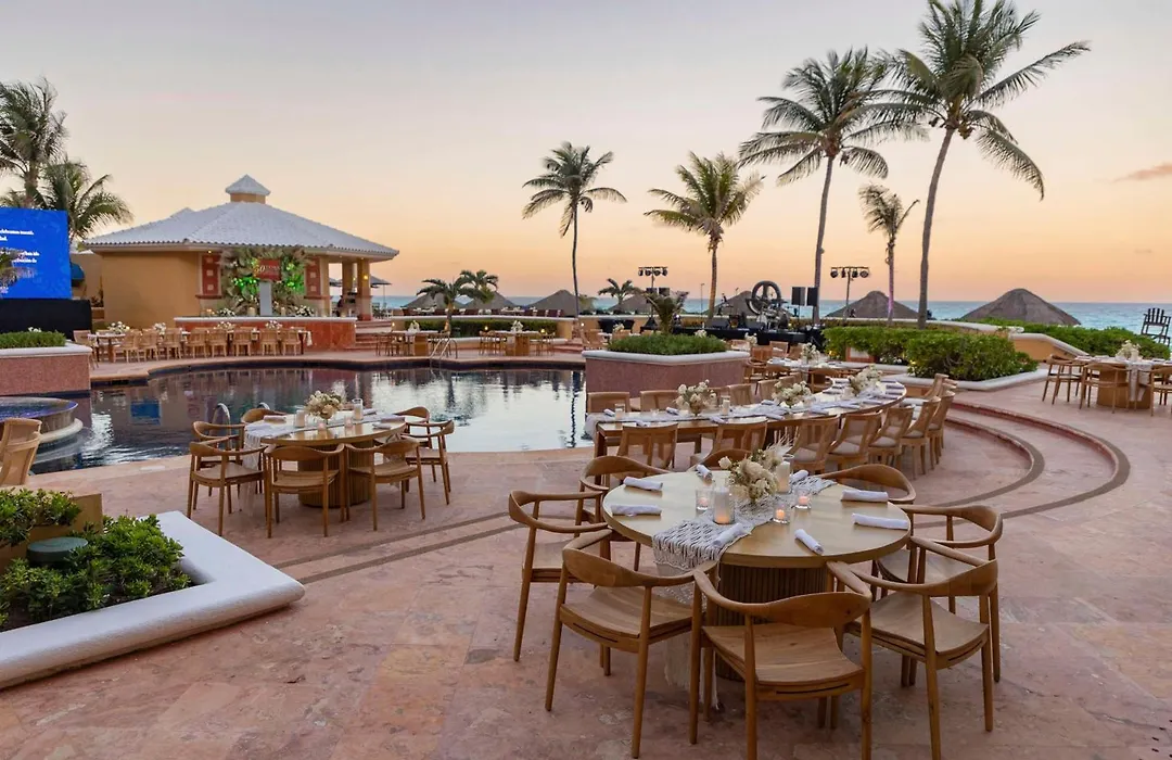 THE RITZ-CARLTON, CANCUN